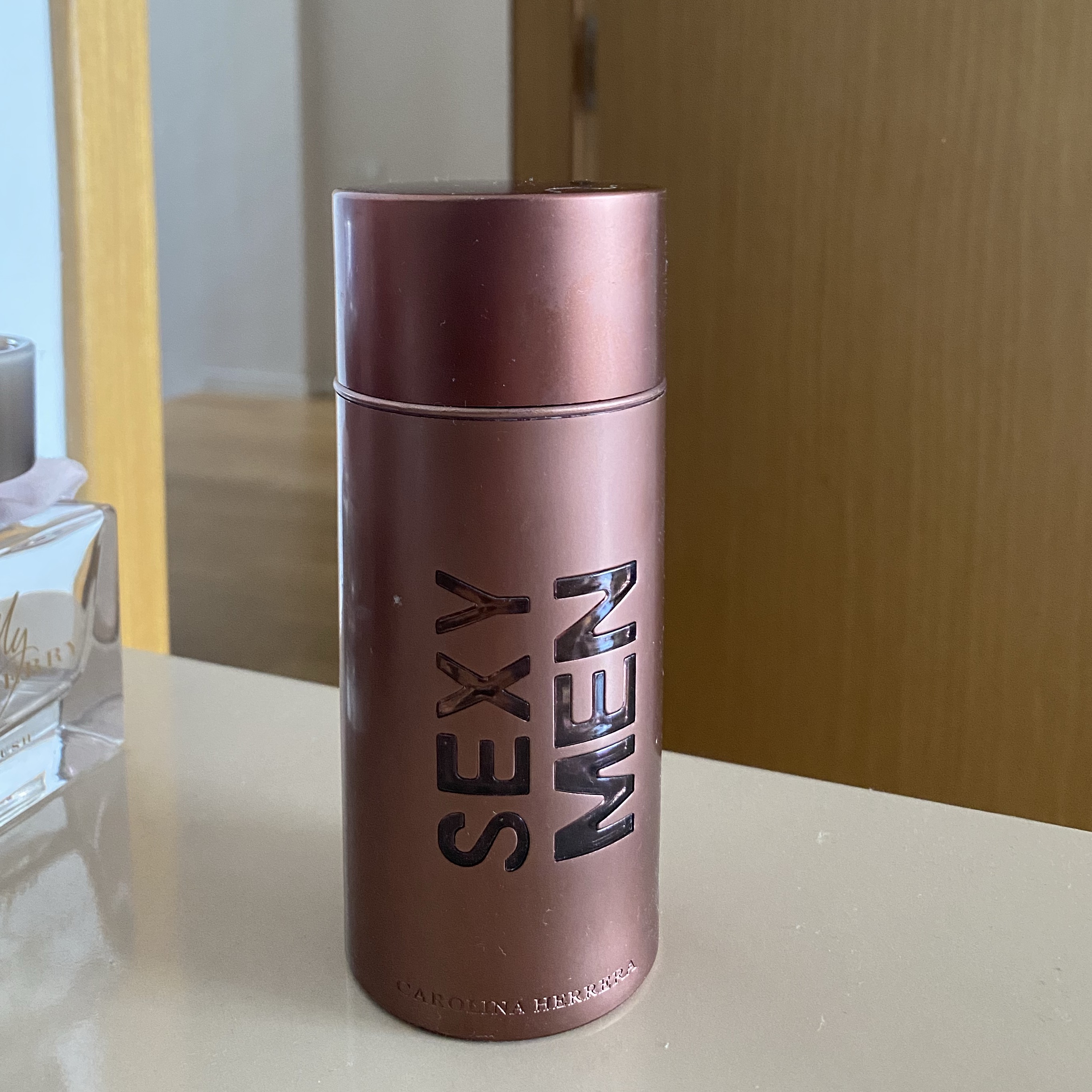 Carolina Herrera 212 sexy man bo parfum i esi